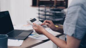 海外赴任・駐在中でも積立は続けられる？｜プライベートFPオンライン - IFA法人GAIA